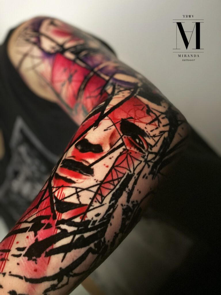 Un maestro del arte corporal | Tattoos abstracto, fine line y geométrico